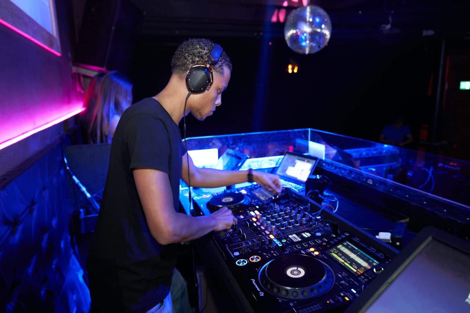 How to become a DJ
