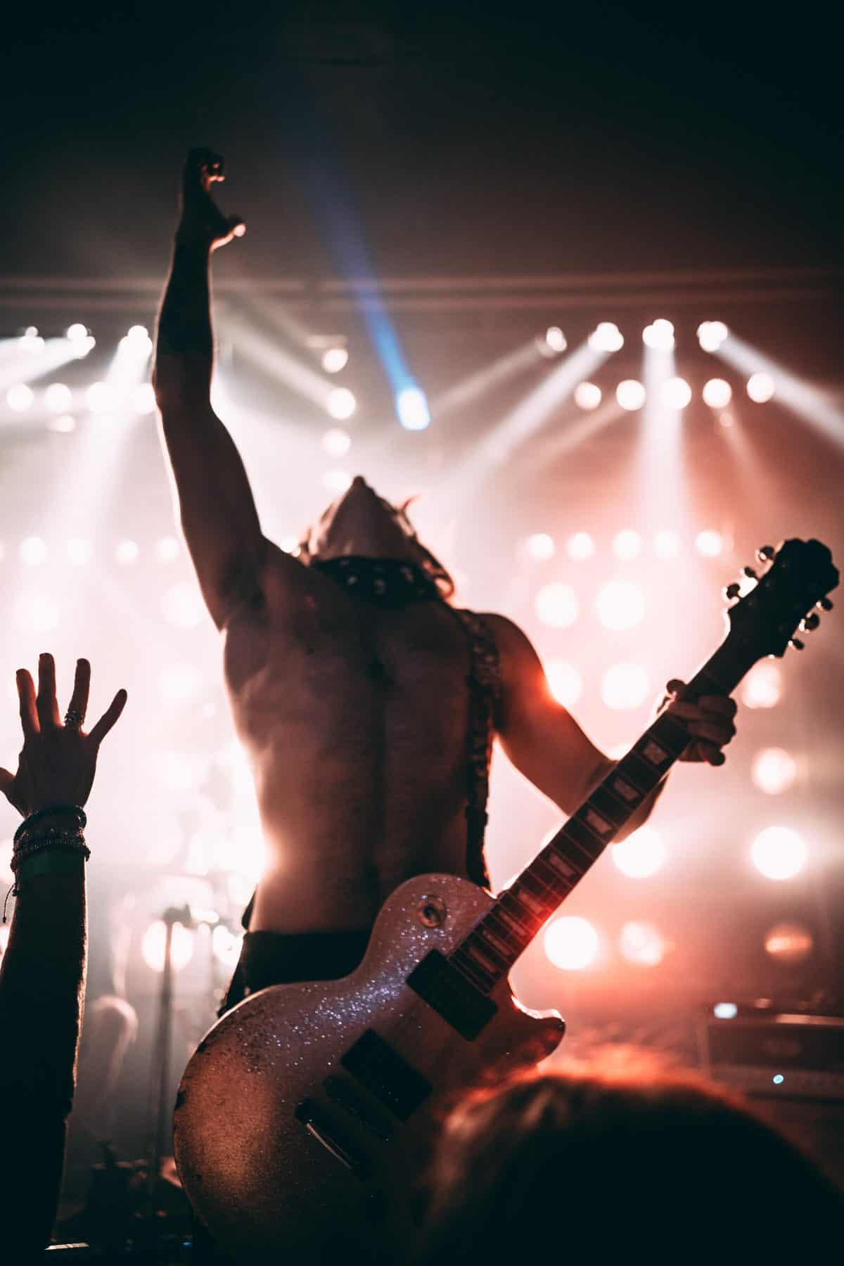 Tips for performing live as a teenage singer