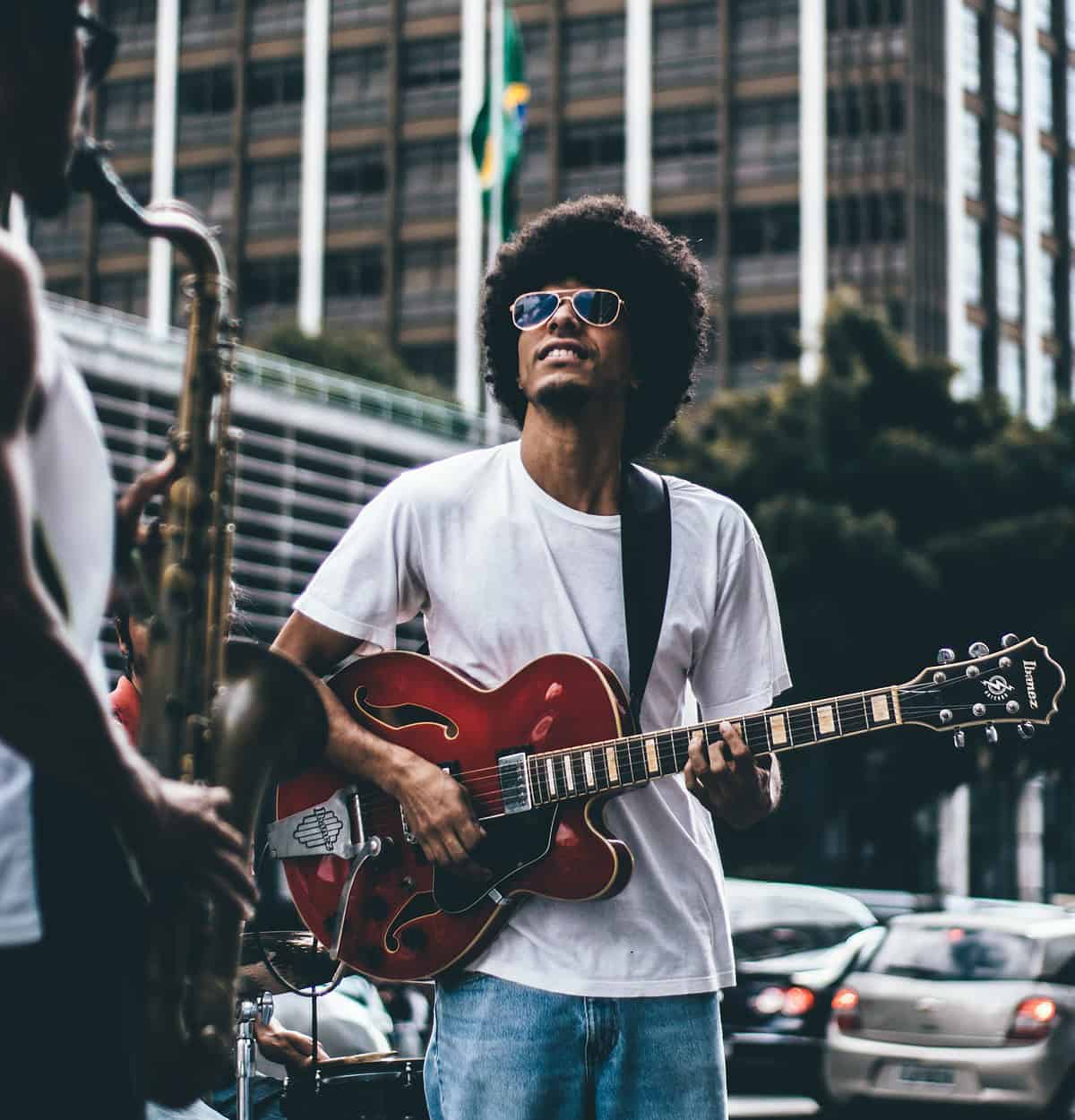 How to make it as a singer in Hollywood